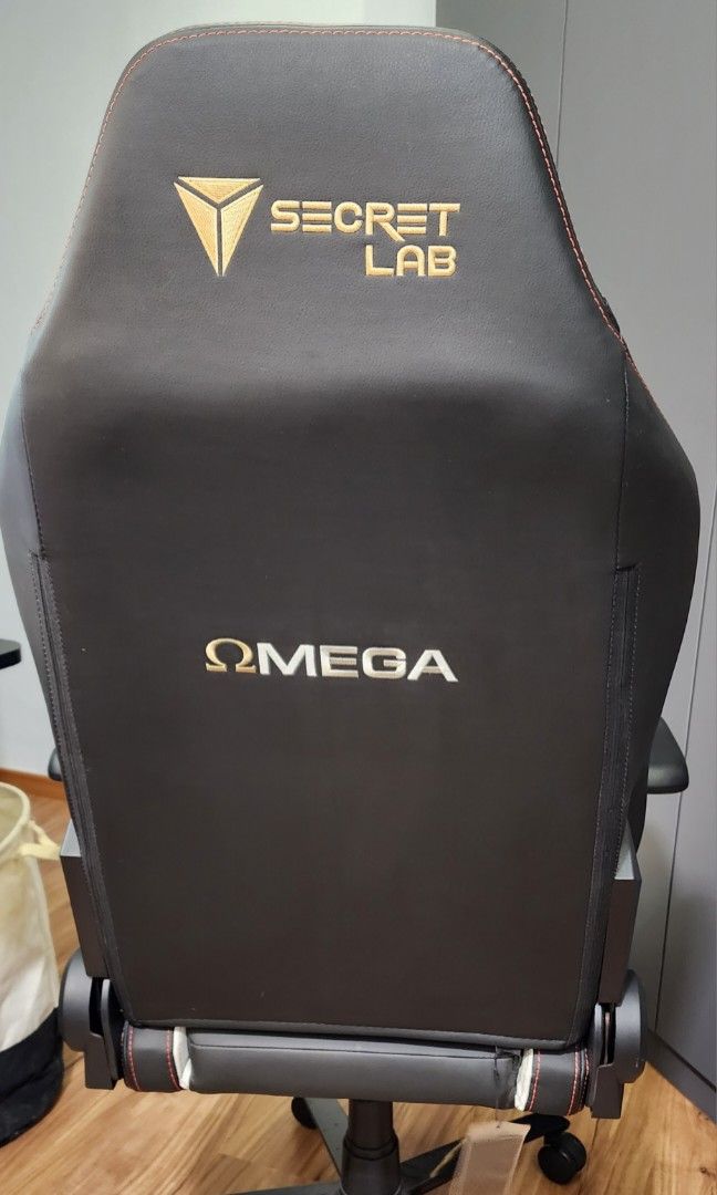SecretLab computer chair (Omega), Computers & Tech, Office & Business ...