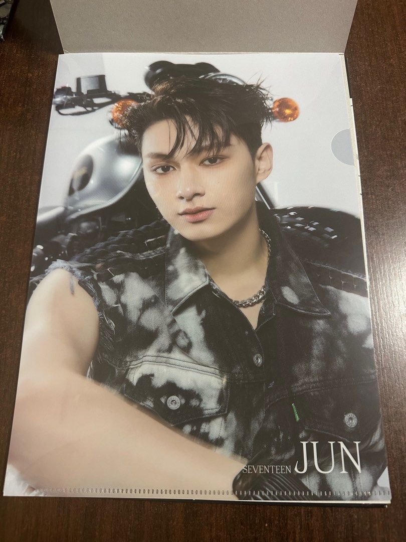 Seventeen svt Jun Joshua file文件夾, 興趣及遊戲, 收藏品及紀念品, 韓流 - Carousell