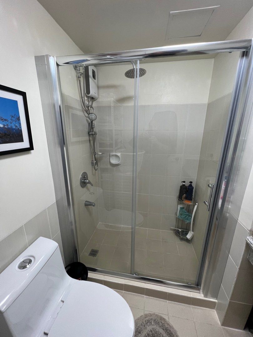 Shower Enclosure, Furniture & Home Living, Bathroom & Kitchen Fixtures on Carousell