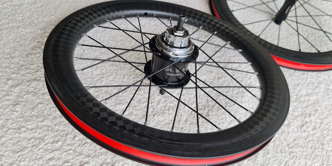 SMC Carbon Fibre 12K Wheel set, Sports Equipment, Bicycles & Parts ...