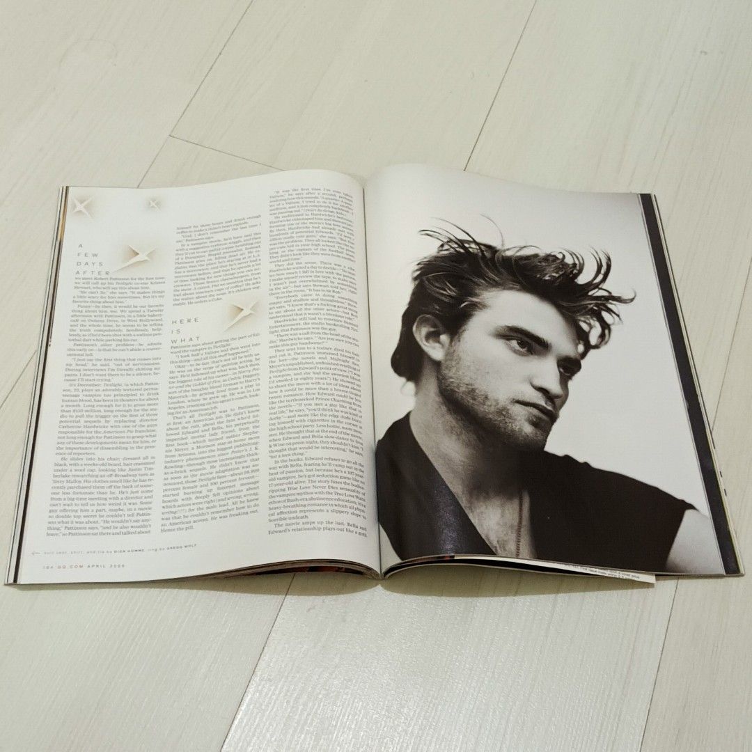 TWILIGHT SAGA SET: EDWARD CULLEN WRISTCUFF, GQ APRIL 2009 ROBERT ...