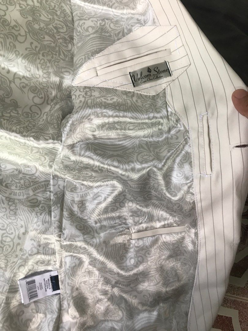 Volcom Stripe Corpo Suit Complete set, Men's Fashion, Coats, Jackets ...