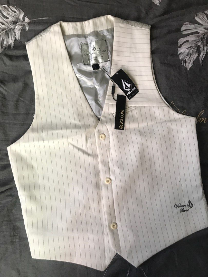 Volcom Stripe Corpo Suit Complete set, Men's Fashion, Coats, Jackets ...