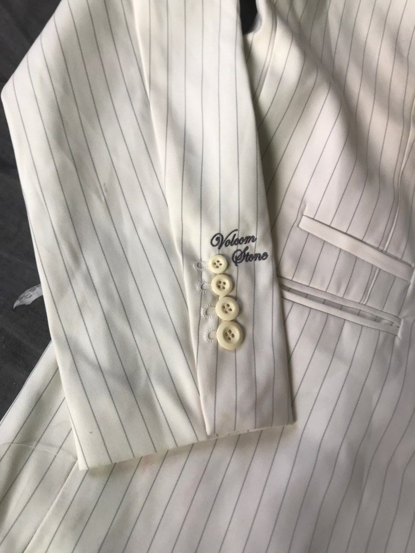 Volcom Stripe Corpo Suit Complete set, Men's Fashion, Coats, Jackets ...