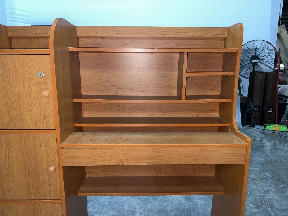 Wooden Study Desk with Multi Storage Compartments / Meja Belajar Kayu ...