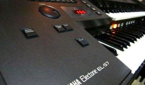 Yamaha ELectone EL57 Church Organ 220v direct plug-in, Hobbies & Toys ...