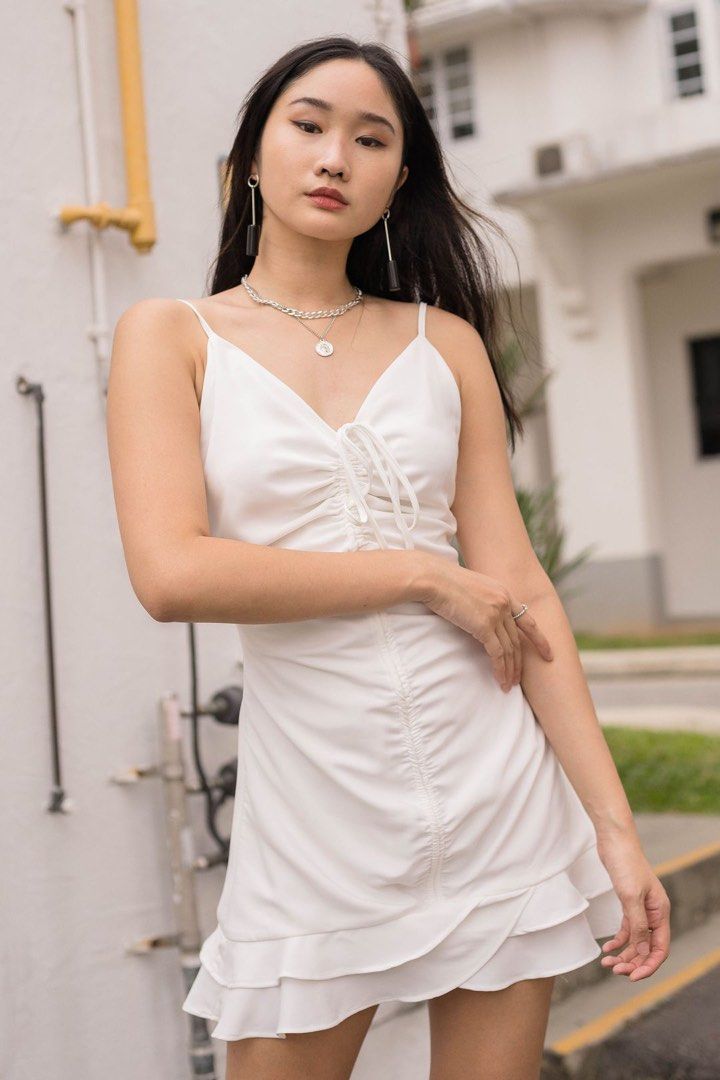 YHF Chain Reaction Dress in White, Women's Fashion, Dresses & Sets ...