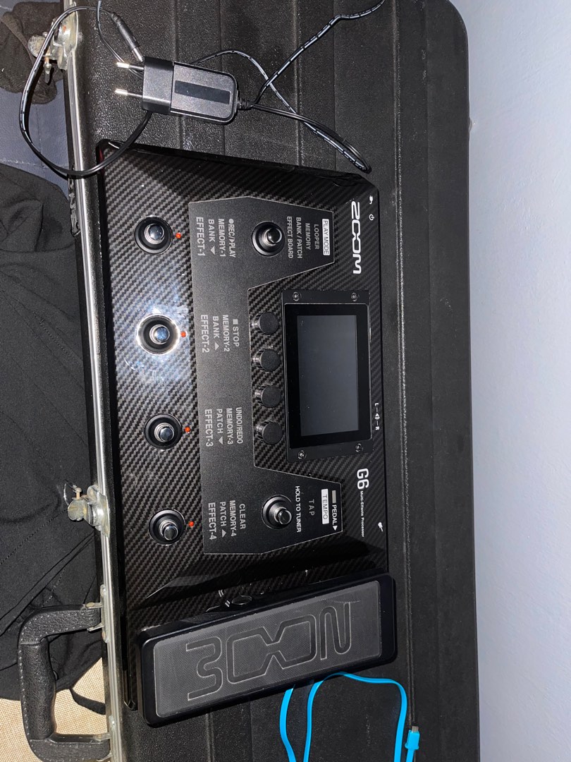 Zoom g6, Hobbies & Toys, Music & Media, Music Accessories on Carousell