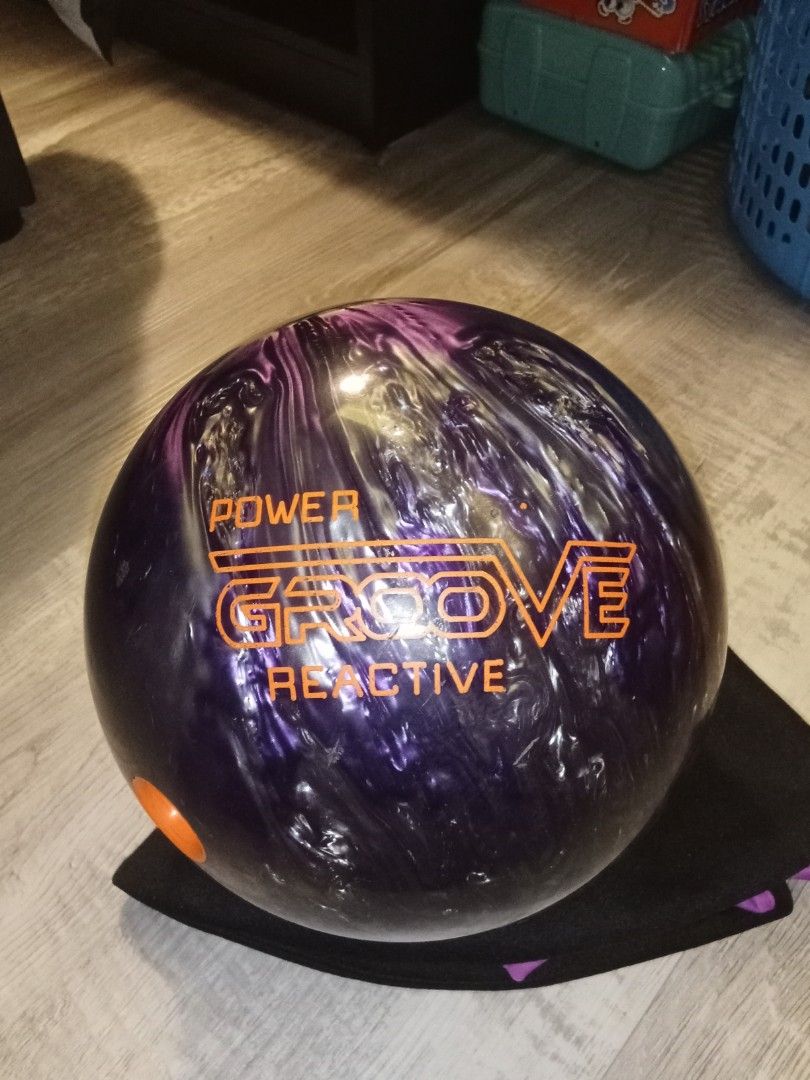 13lbs Power Groove Bowling Ball (Reactive), Sports Equipment, Sports ...