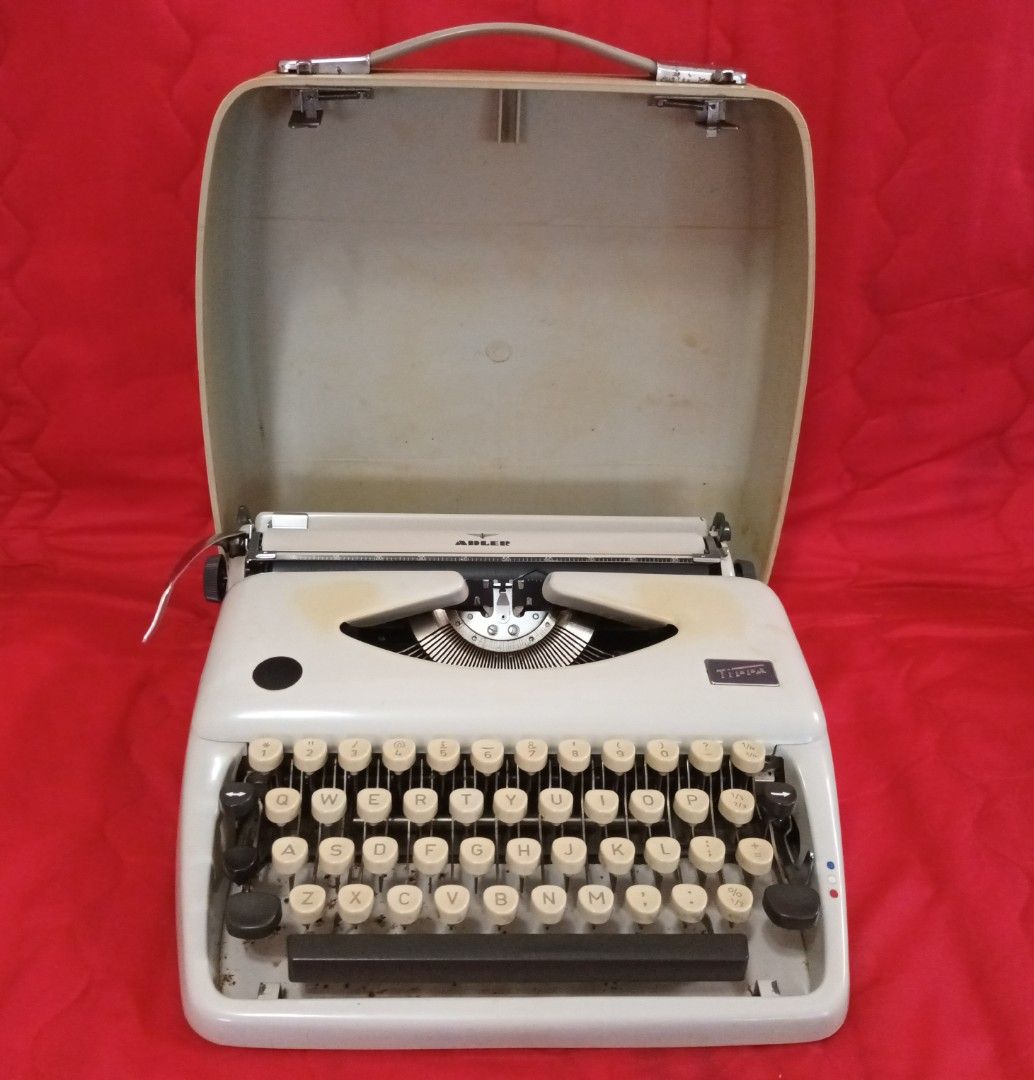 1970's Adler Tippa Typewriter, Hobbies & Toys, Memorabilia ...