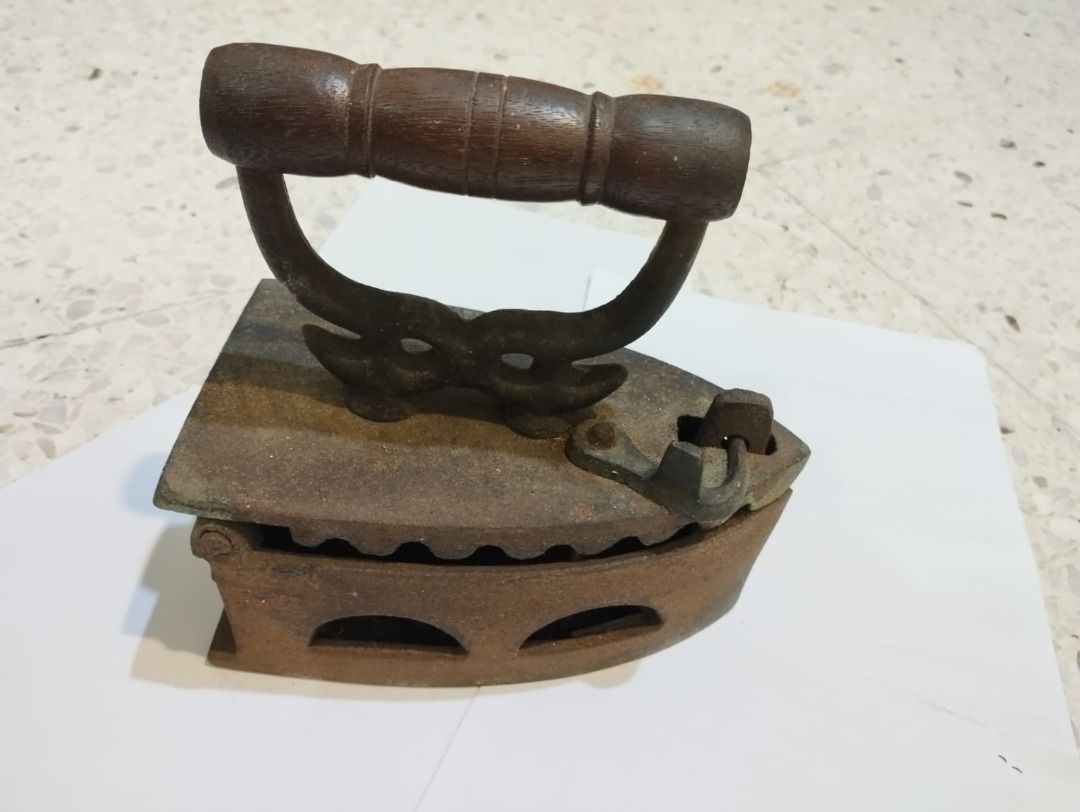 Antique Vintage 100+ years Iron, TV & Home Appliances, Irons & Steamers ...