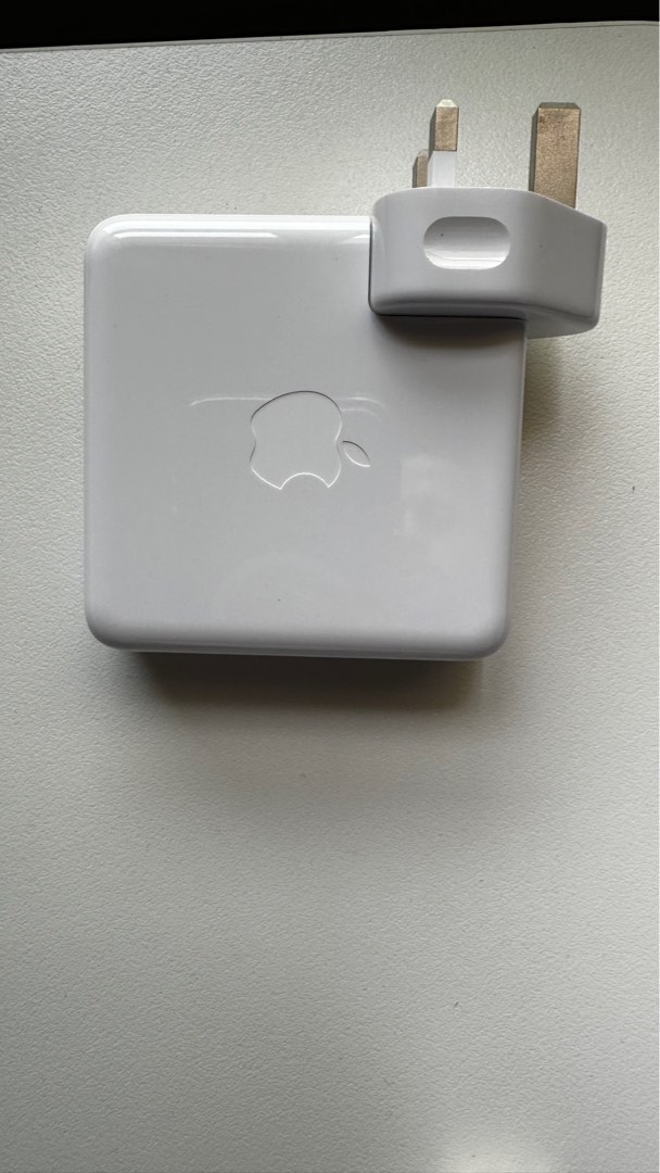 Original Apple MacBook adaptor cable, Computers & Tech, Parts ...