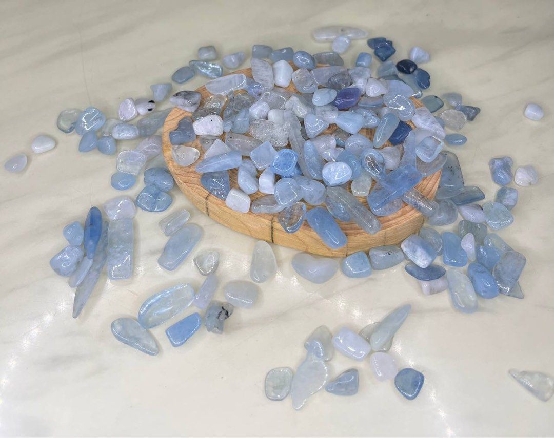 Aquamarine Crystal Pebbles, Women's Fashion, Jewelry & Organisers ...