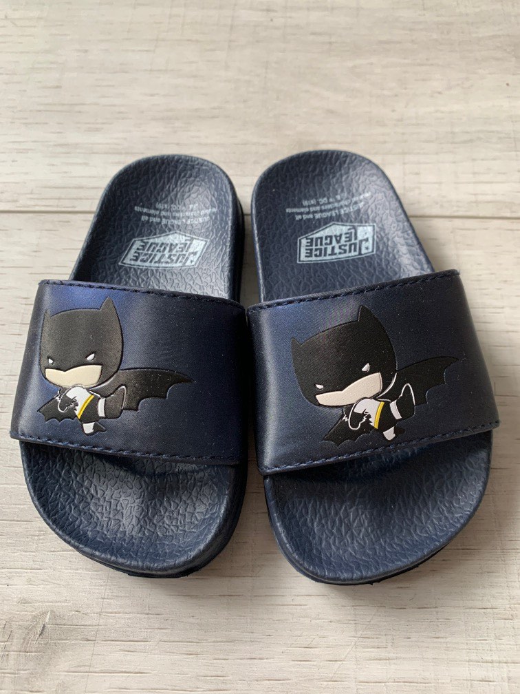 Batman Slipper, Babies & Kids, Babies & Kids Fashion on Carousell