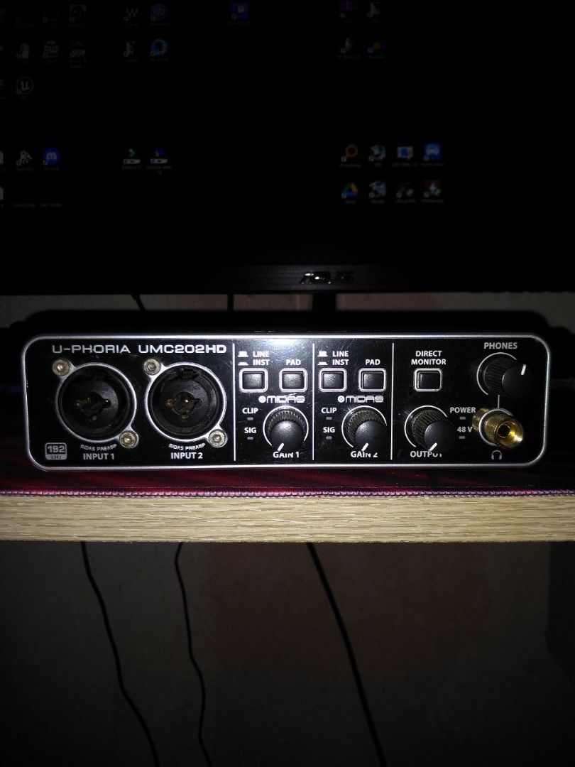 Behringer U-Phoria UMC-202HD, Audio, Other Audio Equipment on Carousell