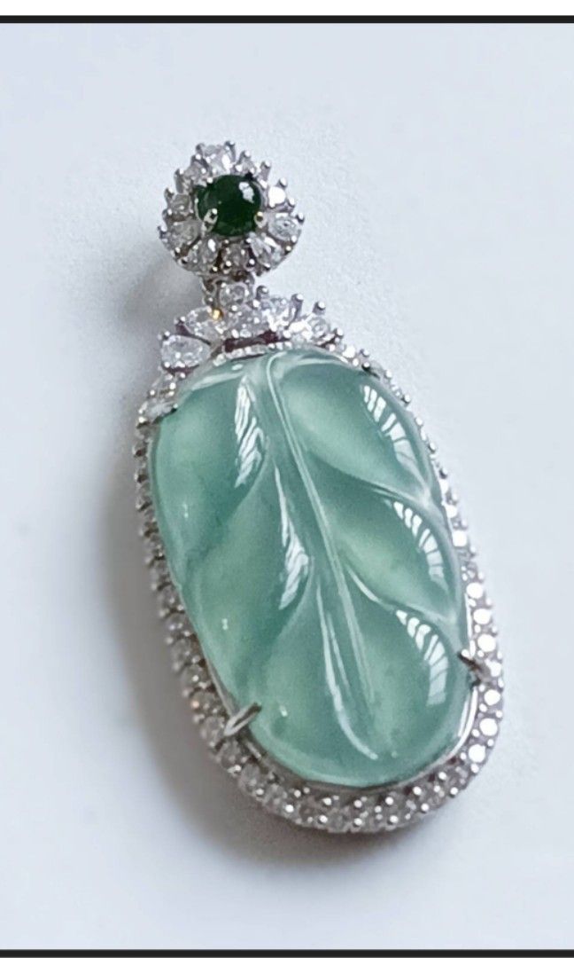 Burma jadeite pendant, Everything Else on Carousell