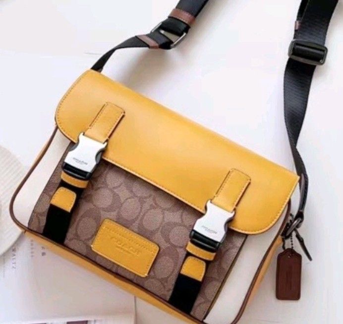 Coach Messenger Bag, Men's Fashion, Bags, Sling Bags on Carousell