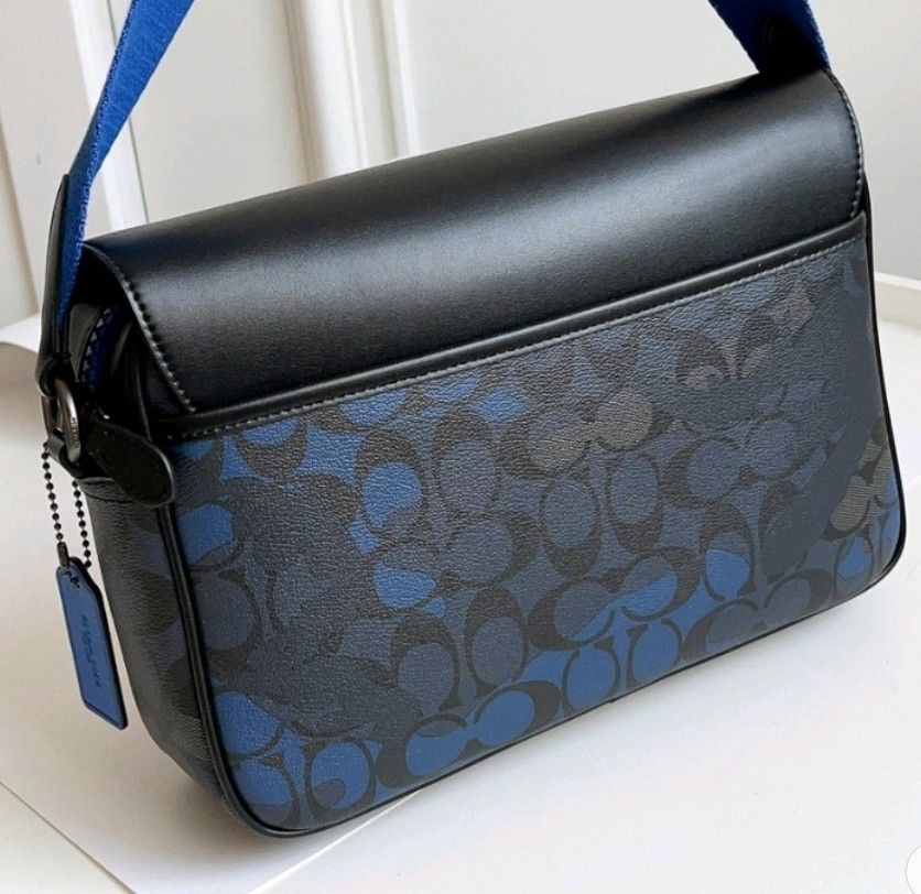 Coach Messenger Bag, Men's Fashion, Bags, Sling Bags on Carousell