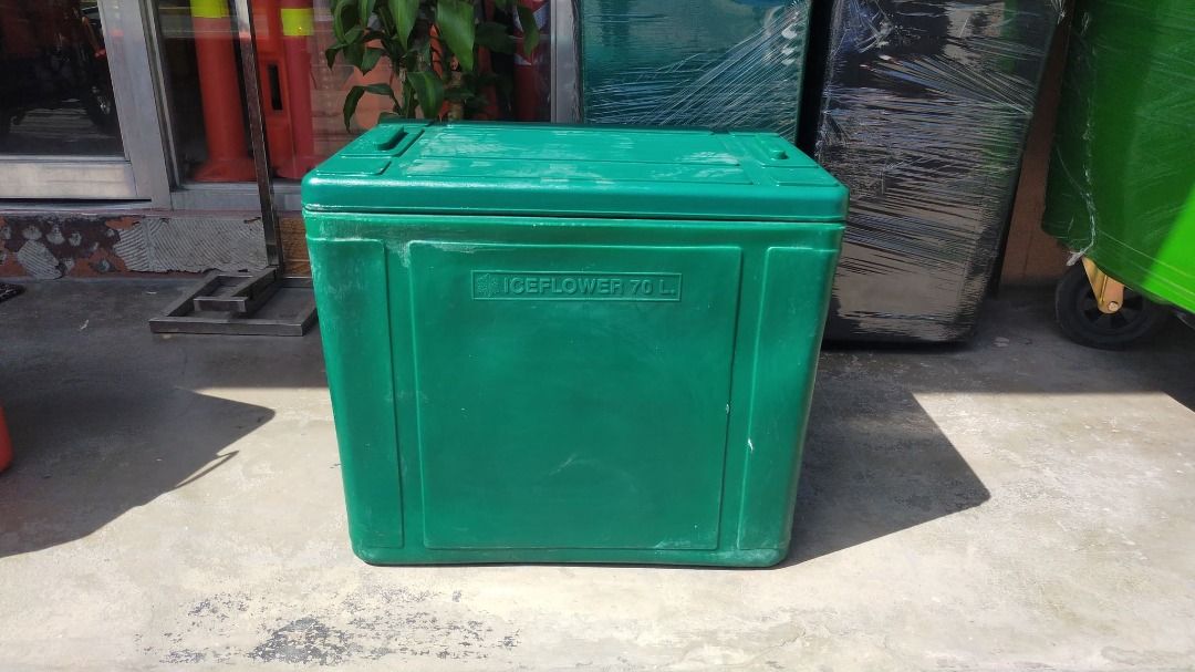cooler box 70 Liters, Furniture & Home Living, Kitchenware & Tableware ...