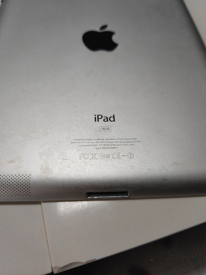 Crack screen ipads, Mobile Phones & Gadgets, Tablets, iPad on Carousell