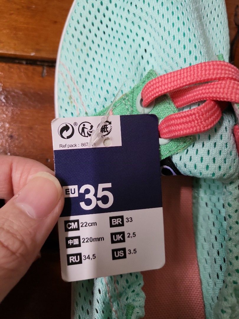 Decathlon kids shoe, Babies & Kids, Babies & Kids Fashion on Carousell