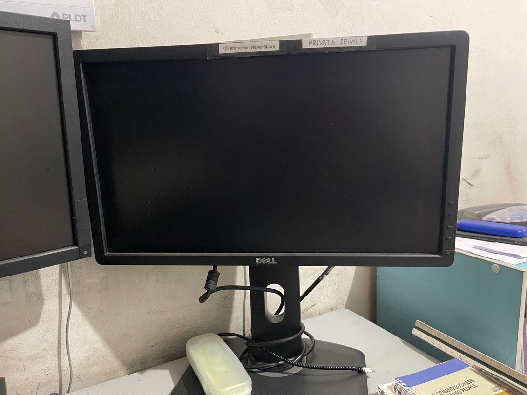 DELL MONITOR 21 inch, Computers & Tech, Parts & Accessories, Monitor ...