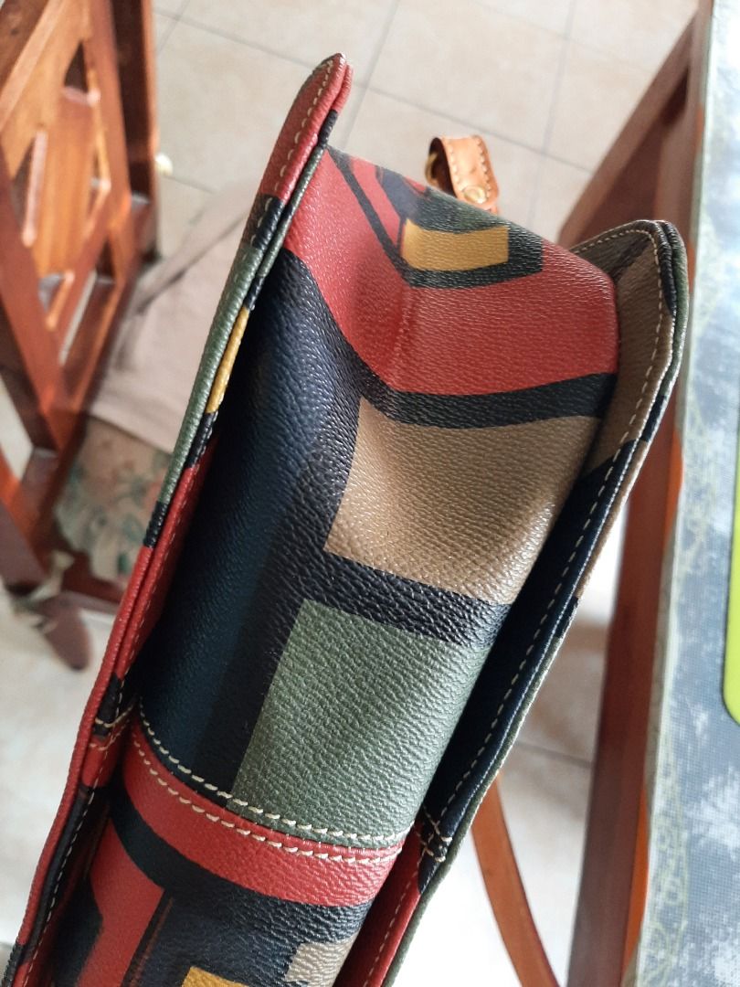 Double fish w/key, Luxury, Bags & Wallets on Carousell