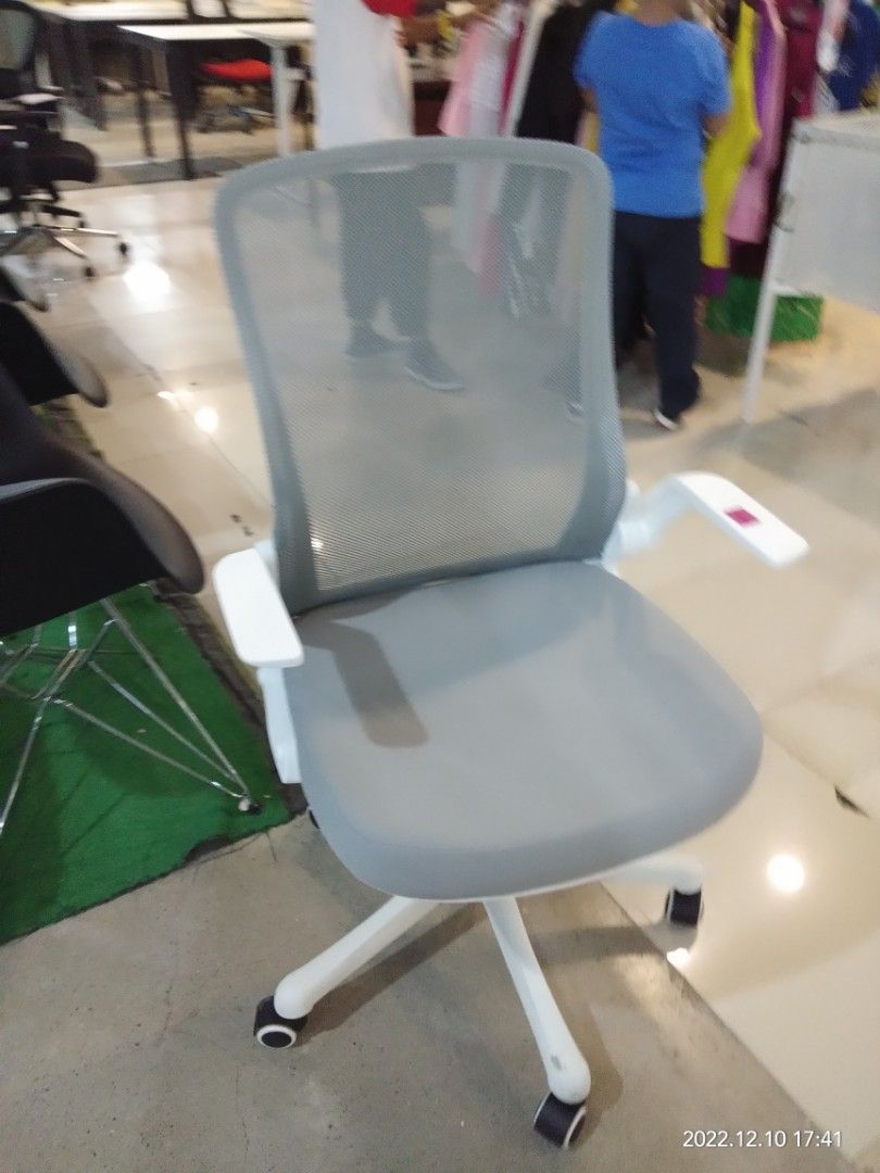 Ergonomic office chair sohl furniture Mode of payment Cash Gcash Card ...