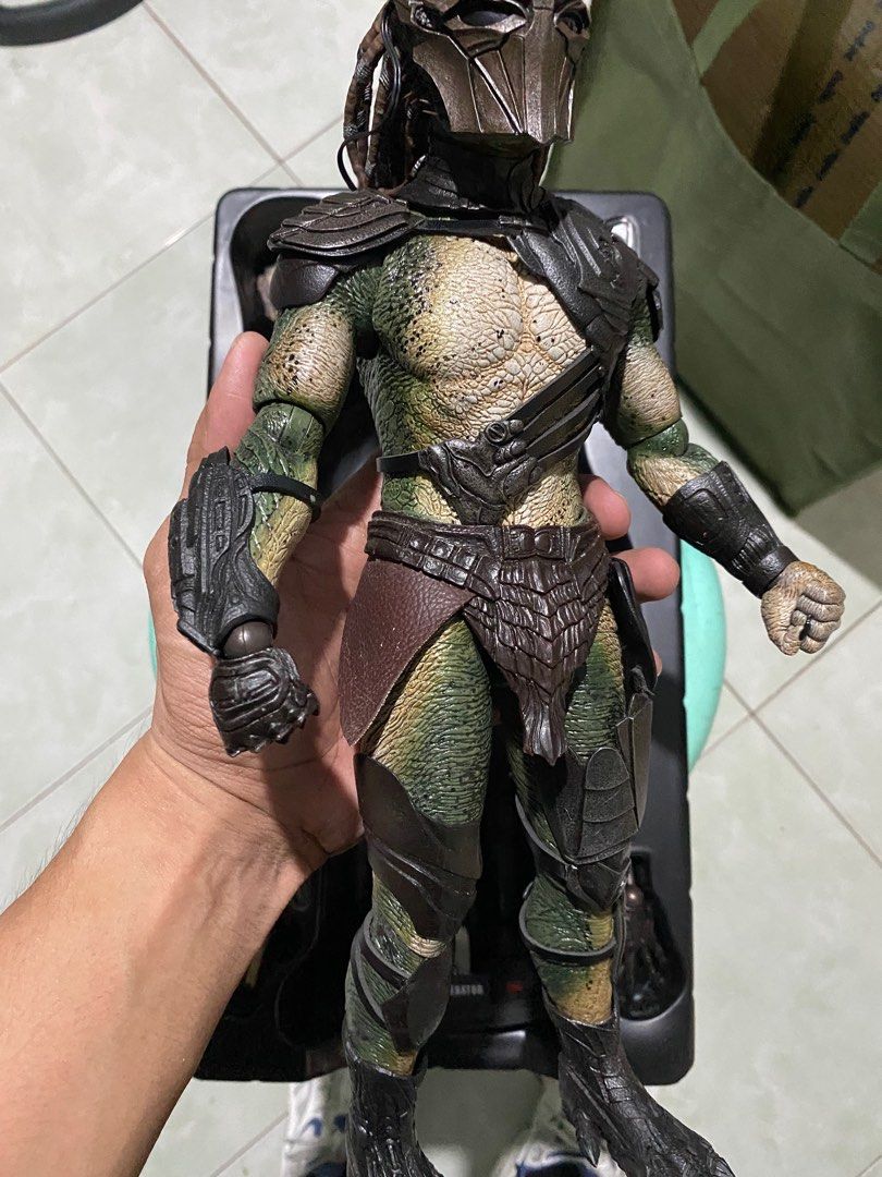 Hot toys Falconer Predator, Hobbies & Toys, Toys & Games on Carousell