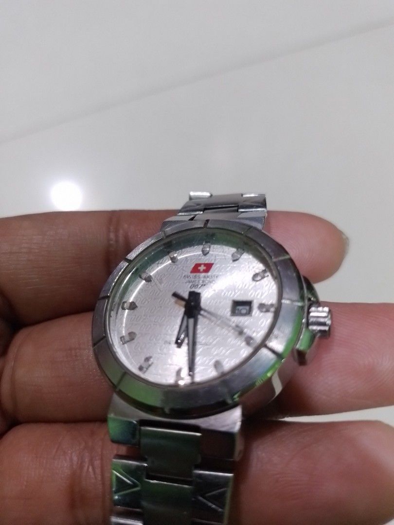 Jam Tangan Swiss Army James Bond 007 Stainless Steel HCC 8904, Fesyen ...