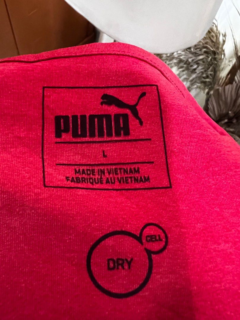 Kaos Olahraga Puma warna merah, Fesyen Wanita, Pakaian Wanita, Atasan ...