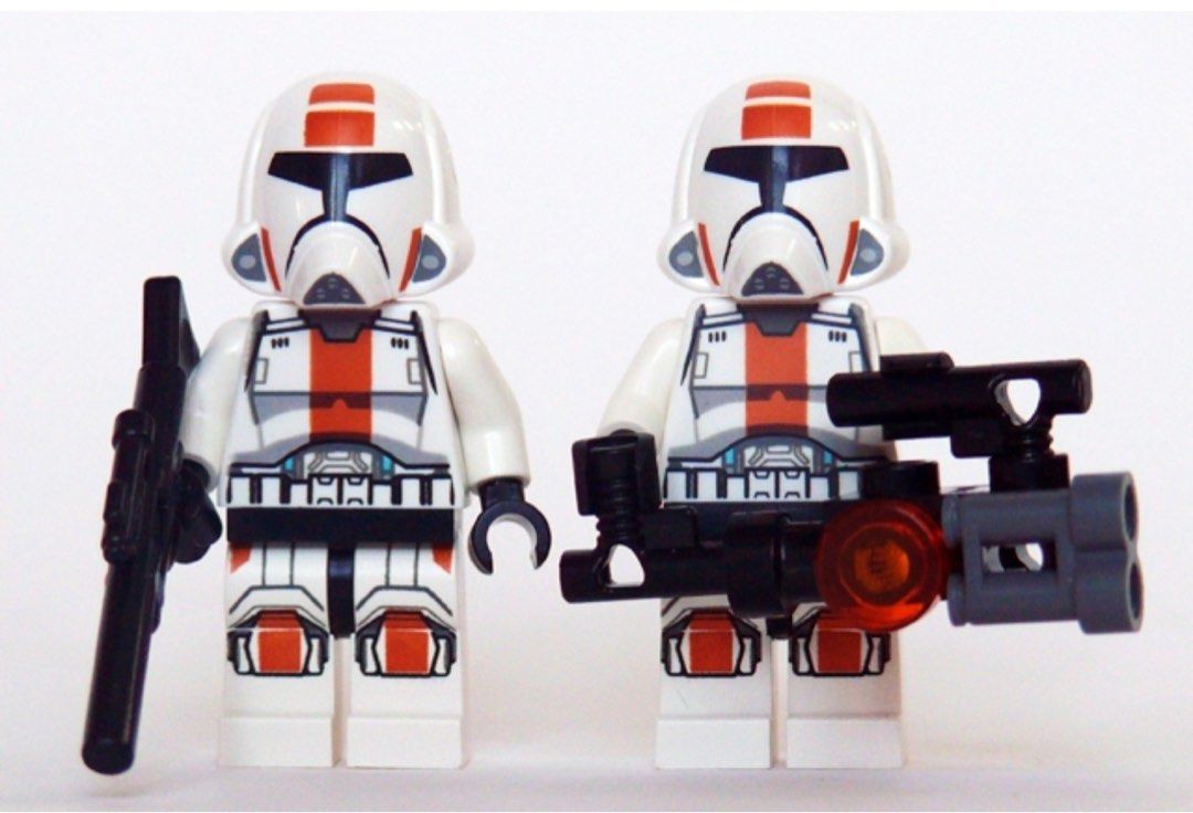 LEGO Star Wars The Old Republic Republic Troopers vs. Sith Troopers ...