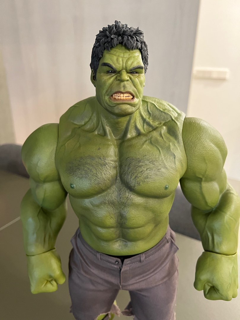 Like New Hot toys Avengers Hulk, Hobbies & Toys, Memorabilia ...