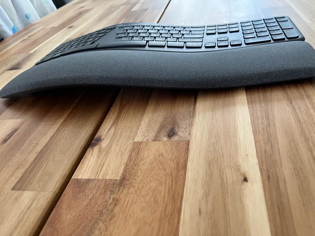 Logictech Ergo K860 wireless keyboard, Computers & Tech, Parts ...