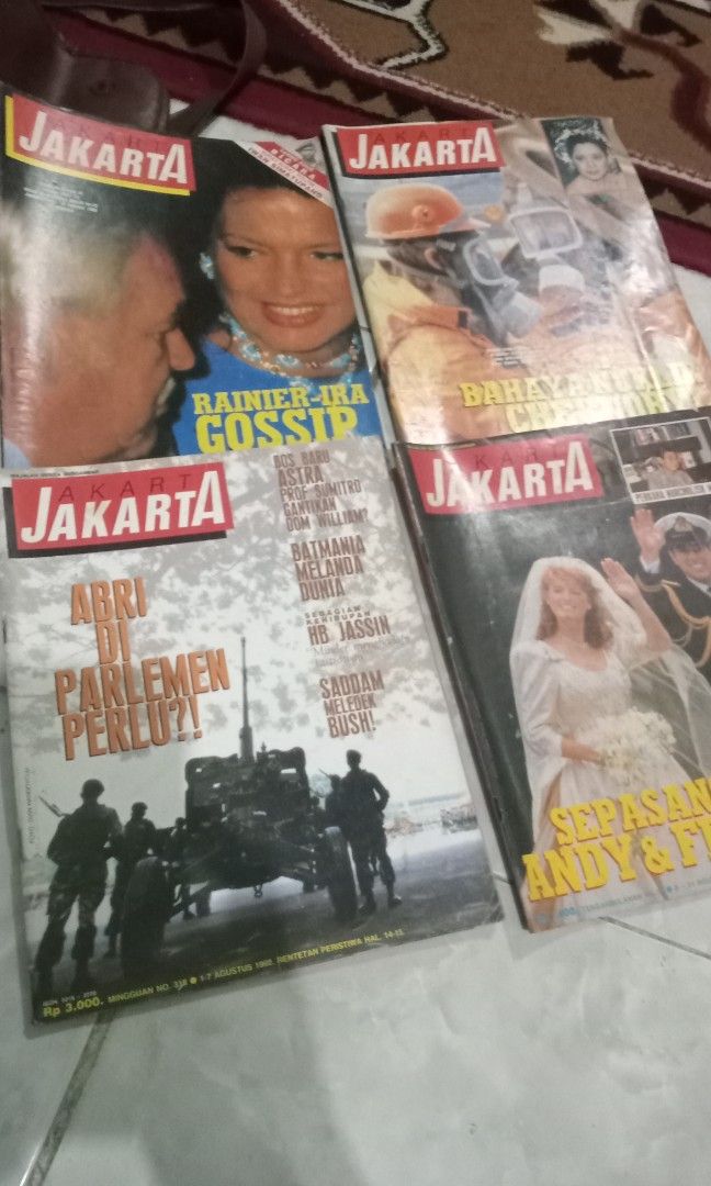 Majalah Jakarta Jakarta, Buku & Alat Tulis, Majalah & Lainnya di Carousell