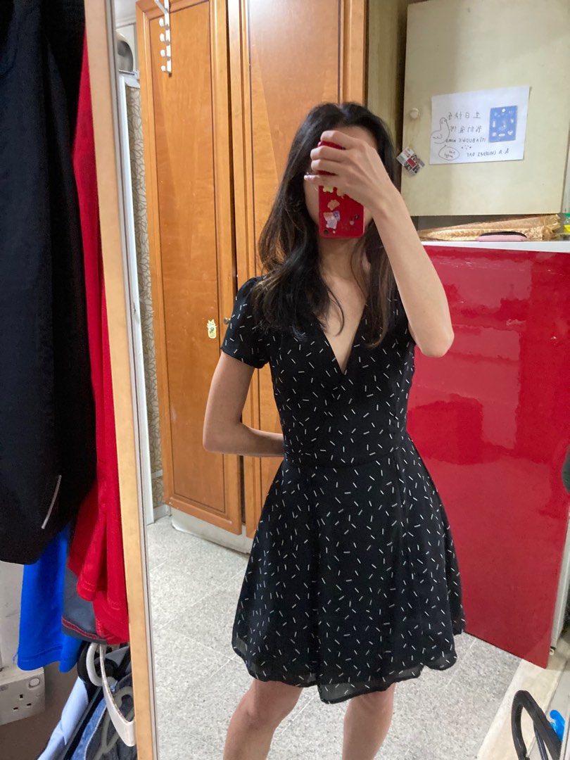 Mds black and white wrap dress, Women's Fashion, Dresses & Sets, Dresses on Carousell