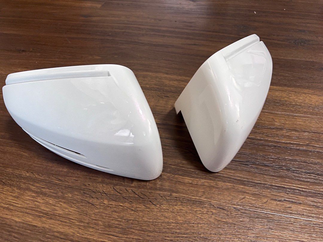 MERCEDES BENZ C180 SIDE MIRROR COVER, Everything Else on Carousell