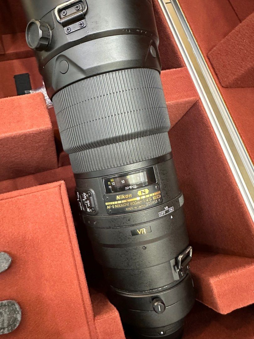Nikon 600mm F4 AFS VR LENS, Photography, Lens & Kits on Carousell