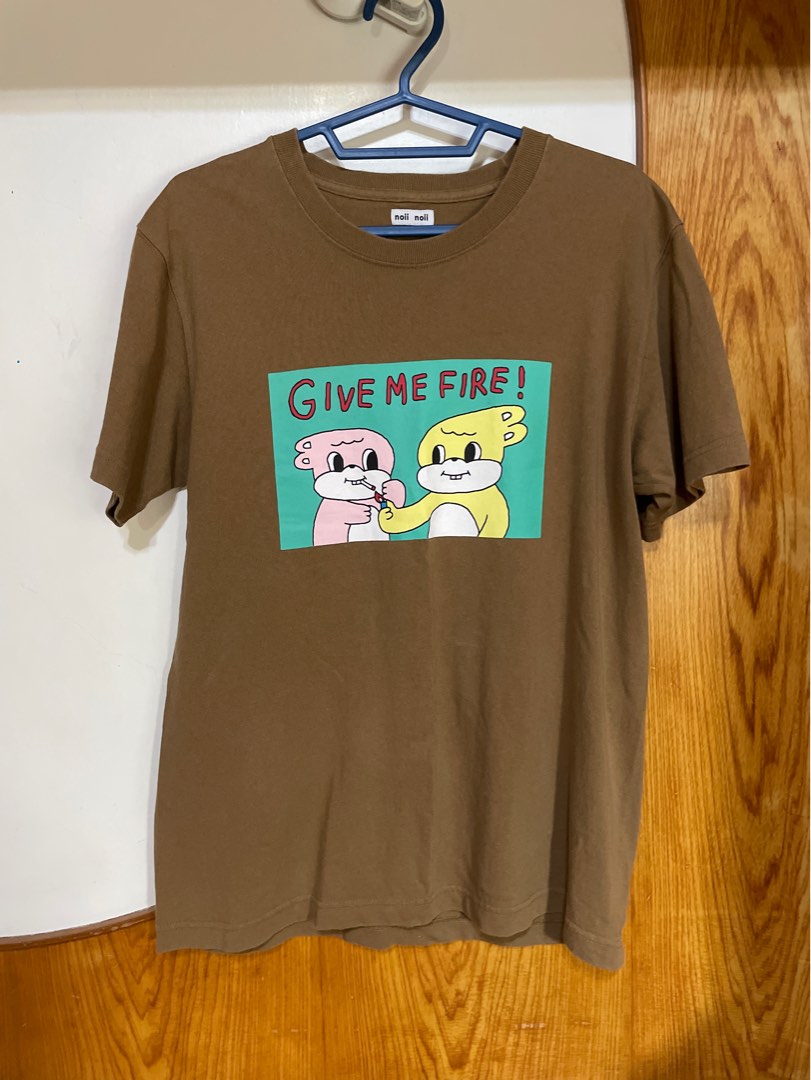 noii noii 絕版厚棉t, 她的時尚, 上衣, 其他上衣在旋轉拍賣