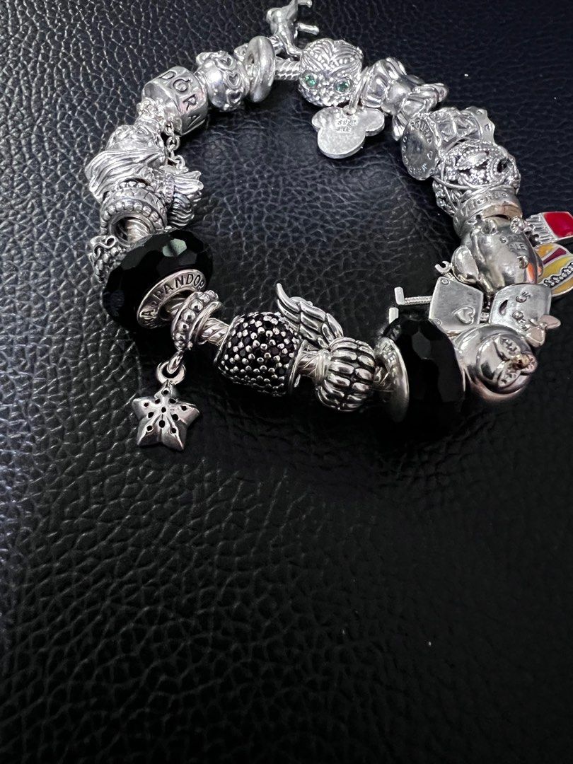 Pandora Bracelet with 16 Charms from different countries, Women's ...