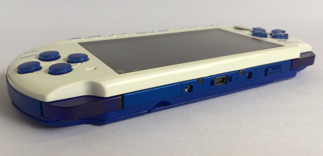 PSP Slim (3000 Model) White & Blue with 32gb SD (full of games), Video Gaming, Video Game ...