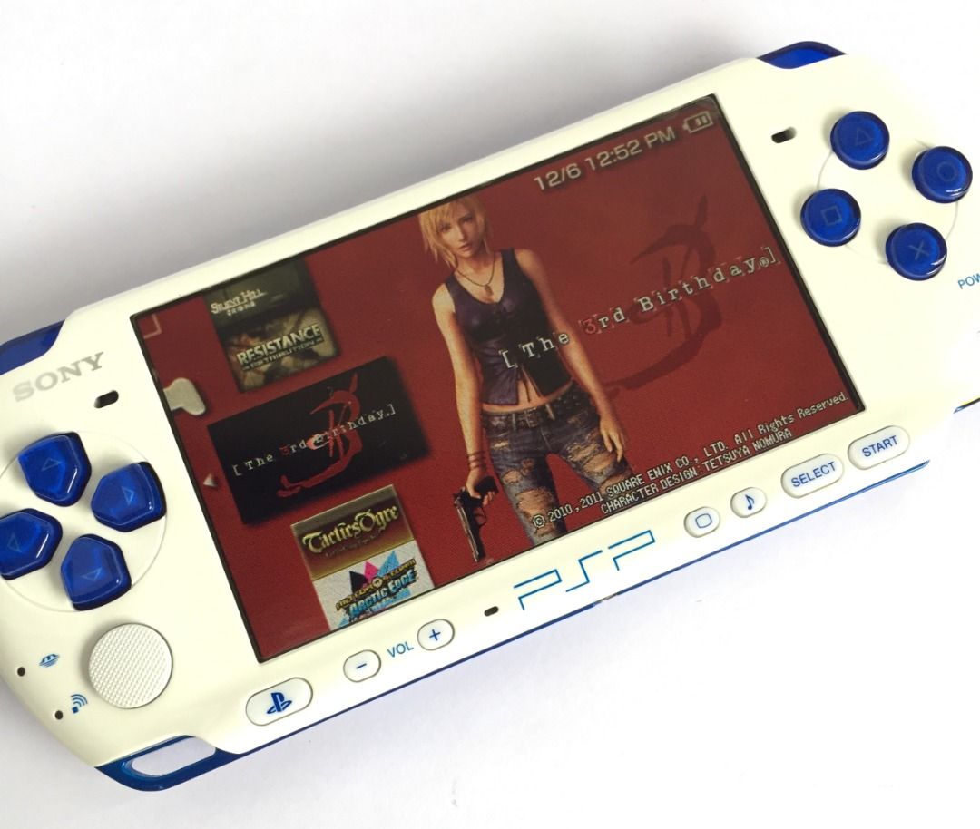 PSP Slim (3000 Model) White & Blue with 32gb SD (full of games), Video ...