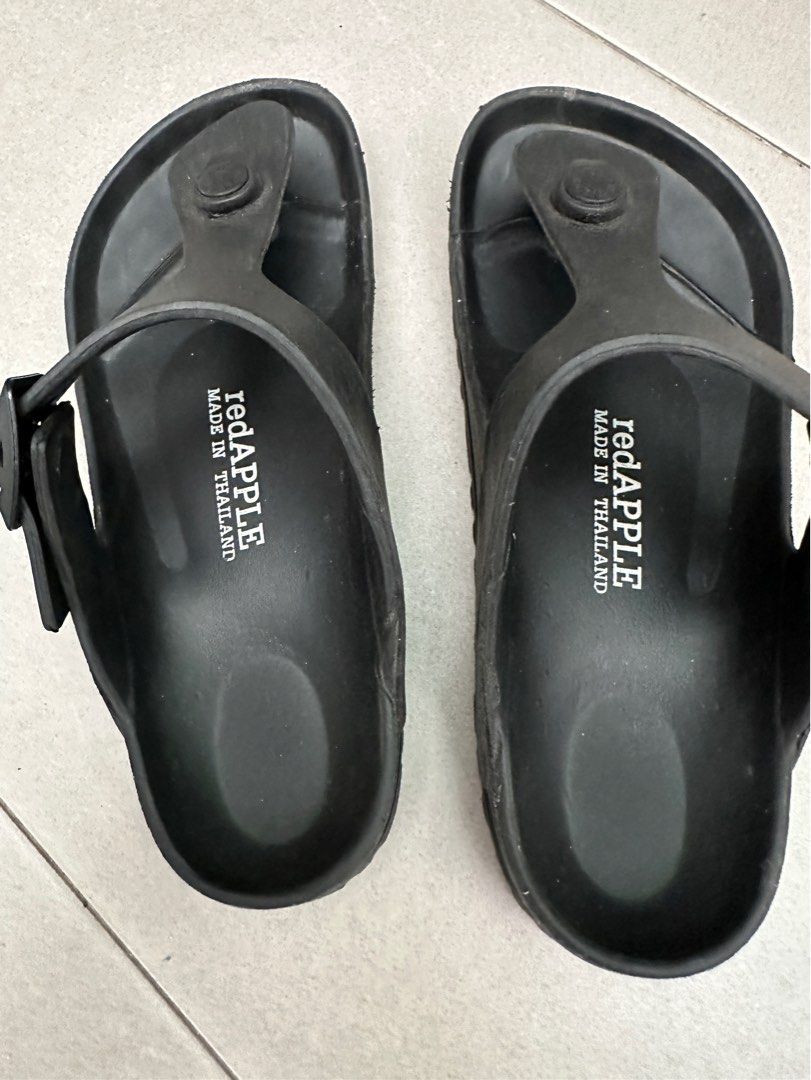 Red Apple Slipper, Women's Fashion, Footwear, Flats on Carousell