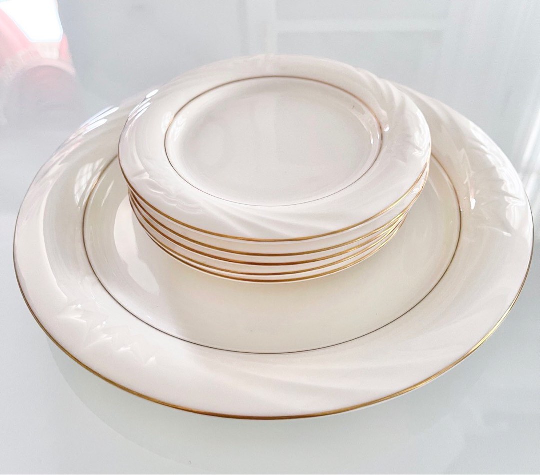 Richfield Cake Plate Set, Furniture & Home Living, Kitchenware ...