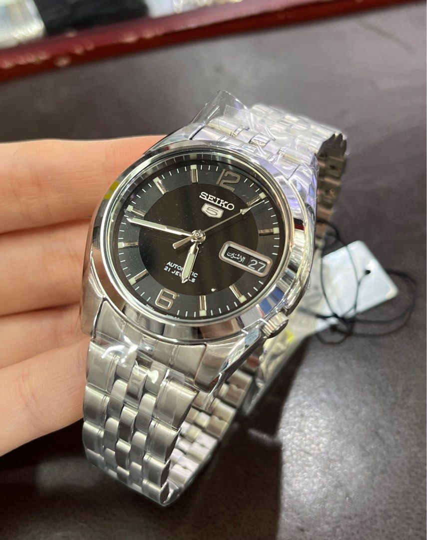 Seiko 5 Automatic 21 jewels SNK393K1 機械自動錶, 男裝, 手錶及配件, 手錶 - Carousell