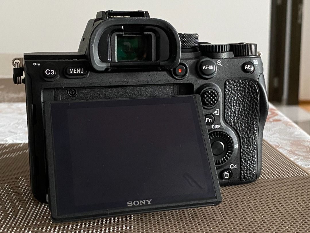 Sony a7 R4 body only, Photography, Cameras on Carousell