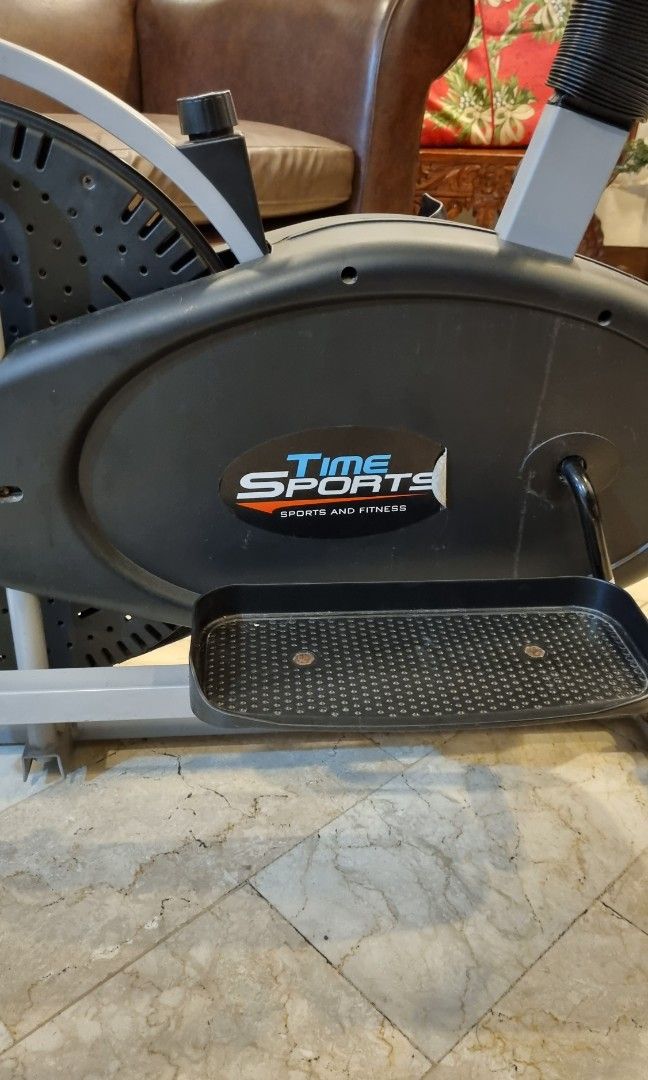 Stationary and elliptical bike, Sports Equipment, Exercise & Fitness ...