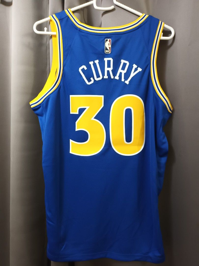 Steph Curry Retro jersey, Men's Fashion, Activewear on Carousell