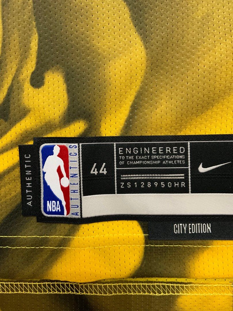 Stephen Curry City Edition Authentic Jersey M (44), 男裝, 運動服裝 - Carousell