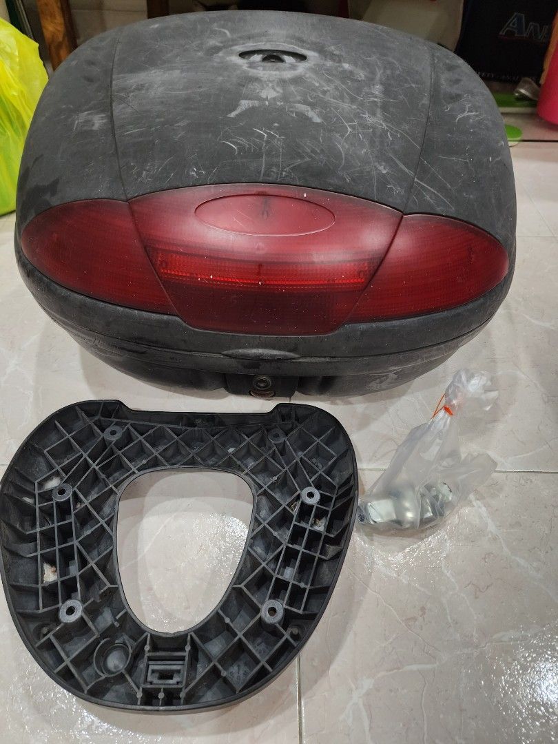 Top box & baseplate, Motorcycles, Motorcycle Accessories on Carousell